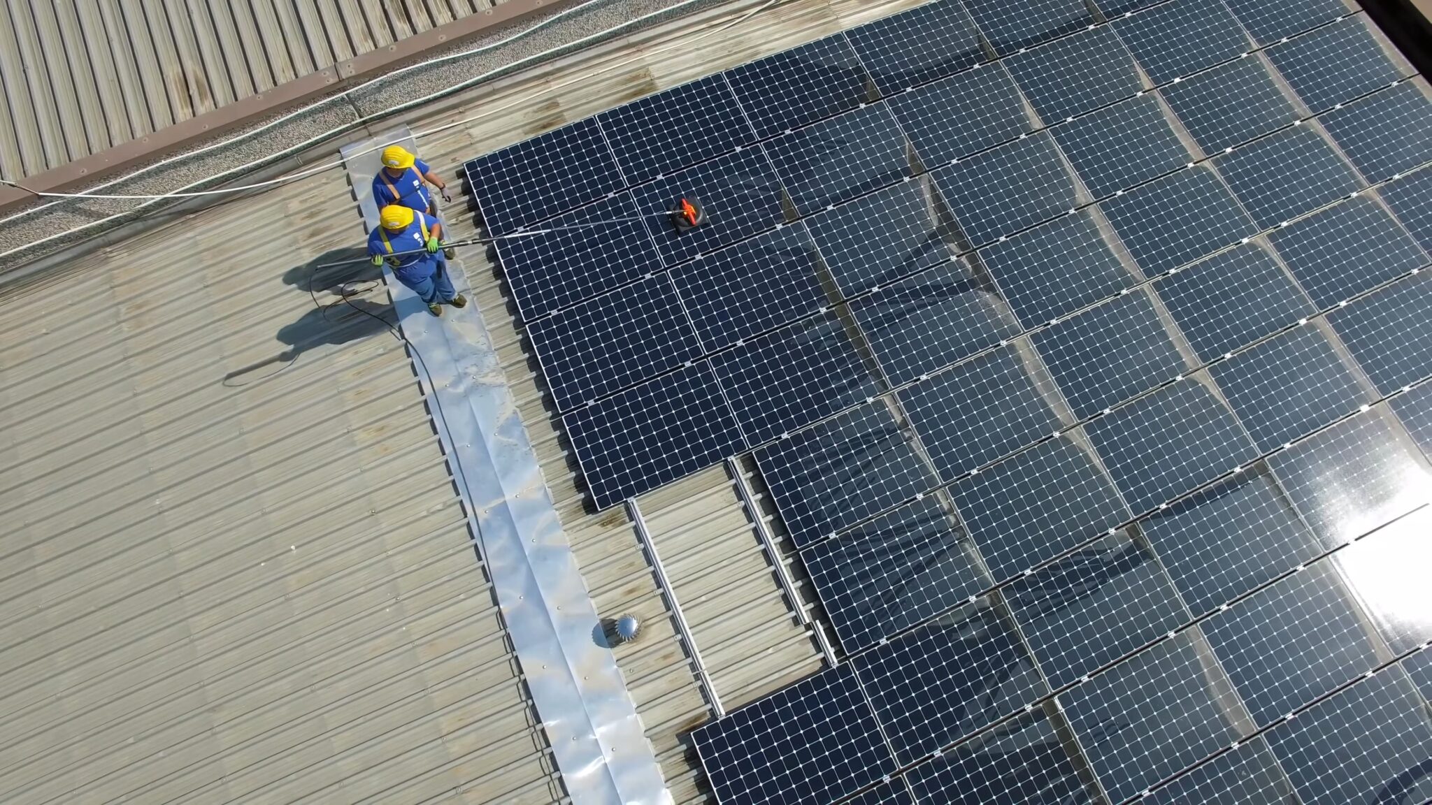 How to Make a Solar Panel With Aluminum Foil - Harnessing the Sun